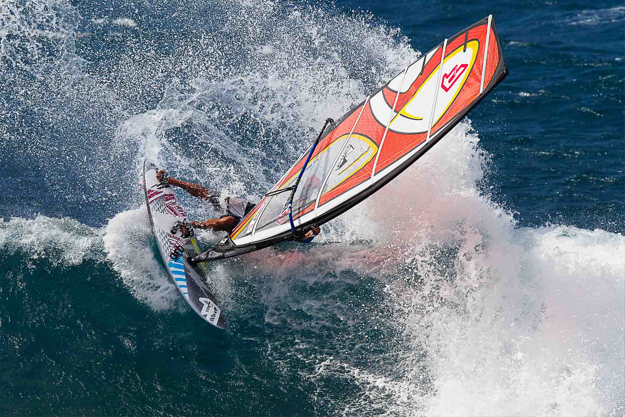 2011 Legend - Side-shore wave | MauiSails Hawaii