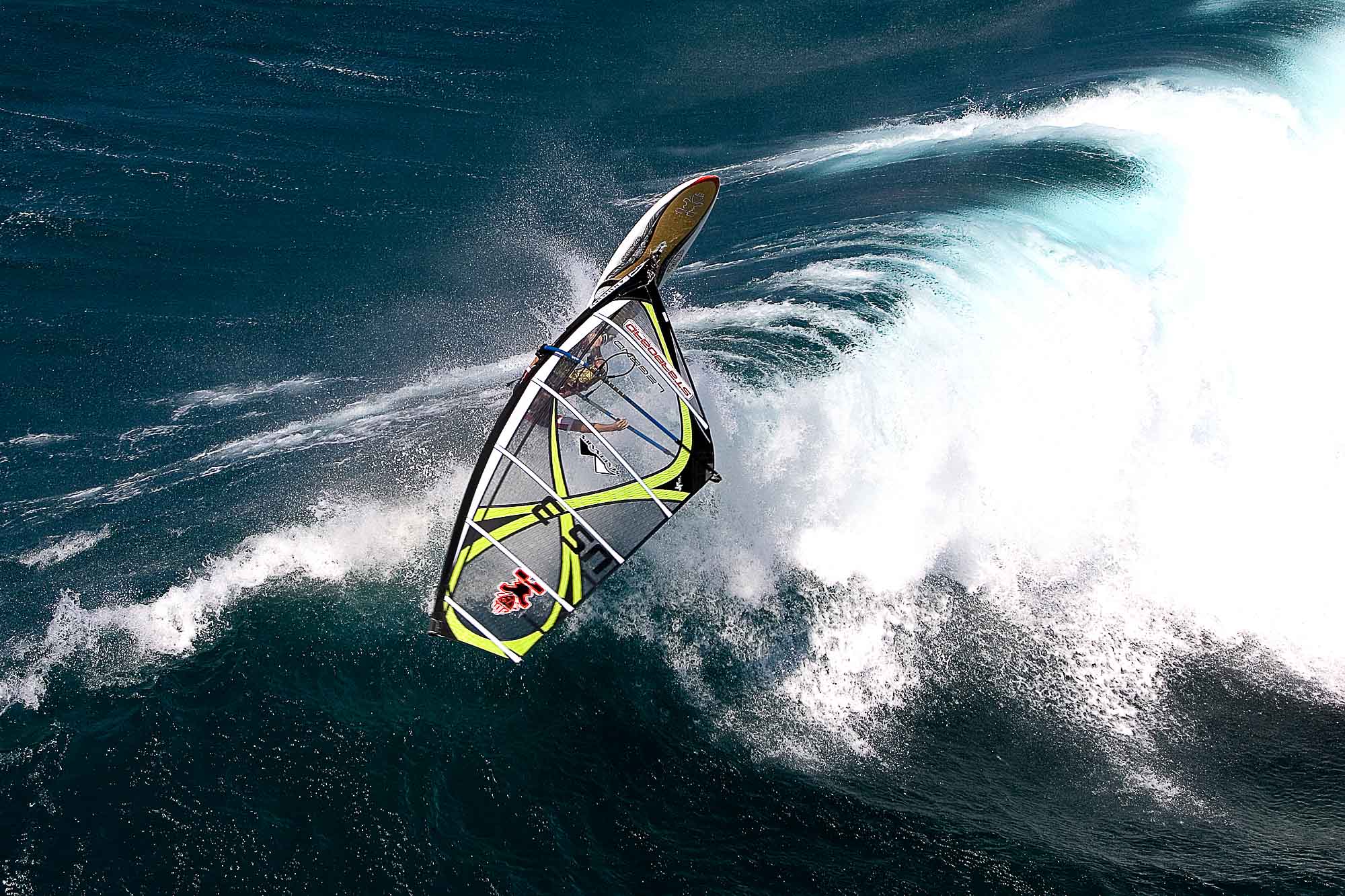 2007 Legend - Side-shore wave | MauiSails Hawaii